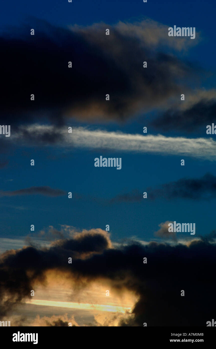 Infinity vapour hi-res stock photography and images - Alamy