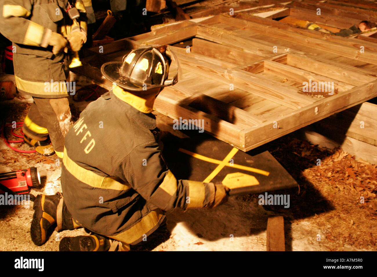 Cribbing hi-res stock photography and images - Alamy