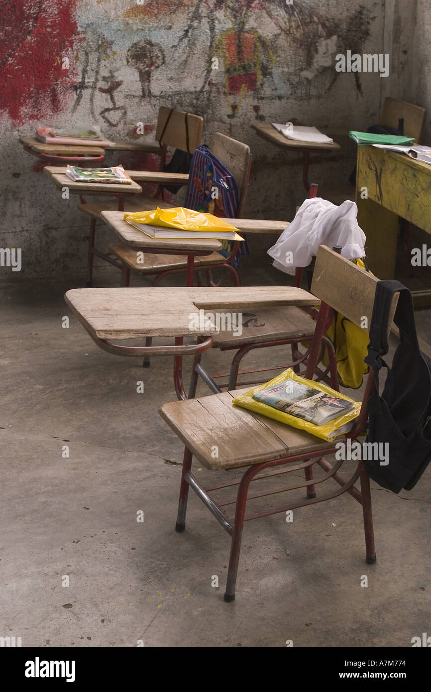 Classroom ambience hi-res stock photography and images - Alamy