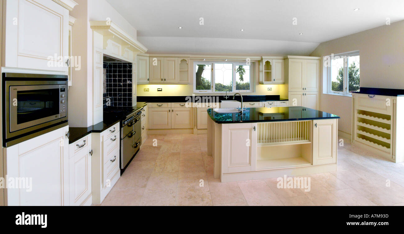 Large domestic appliances hi-res stock photography and images - Alamy