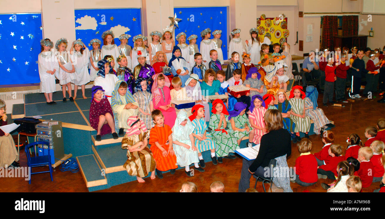 Mary xmas play hi-res stock photography and images - Alamy