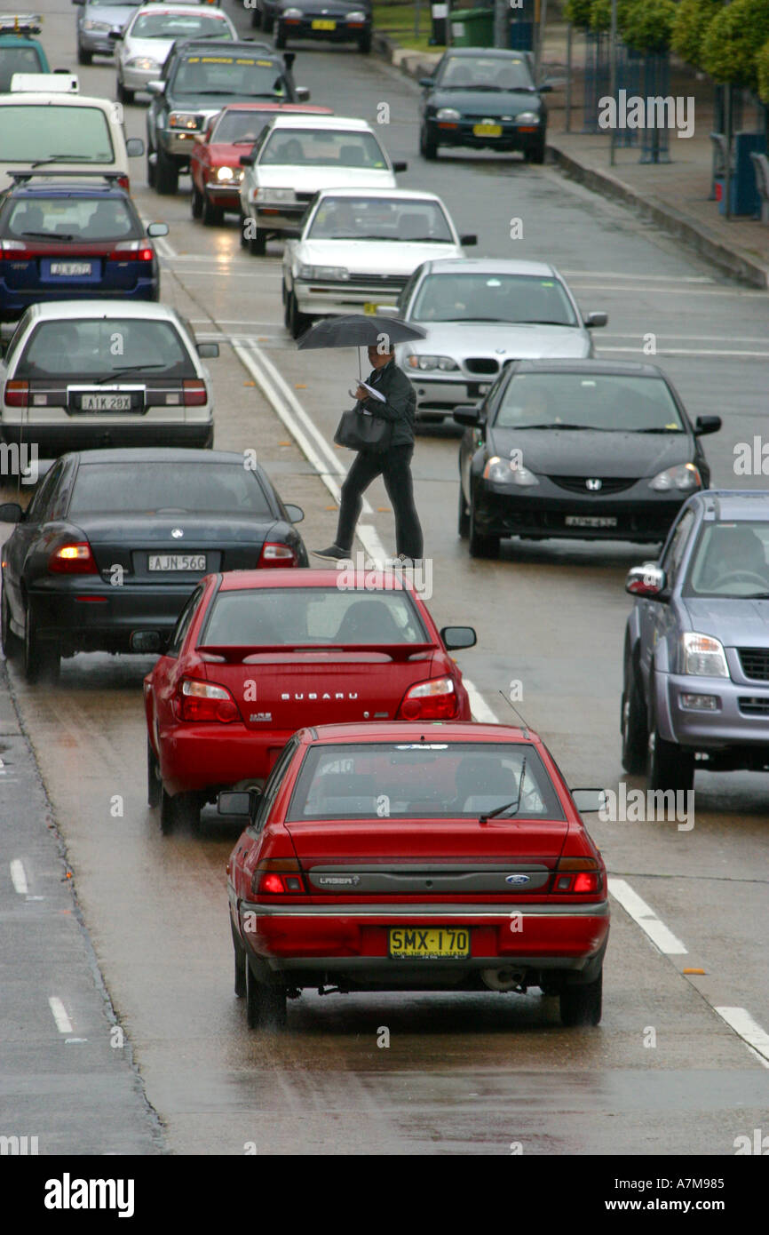Crossing the road cars hi-res stock photography and images - Alamy