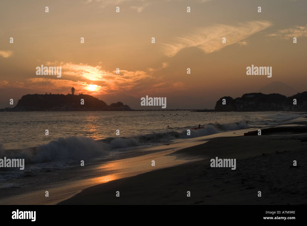Sunset over Enoshima island with Mt Fuji to the right Stock Photo - Alamy