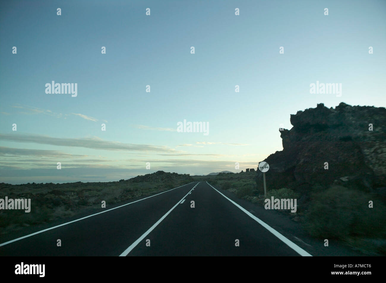 Two lane empty road hi-res stock photography and images - Alamy