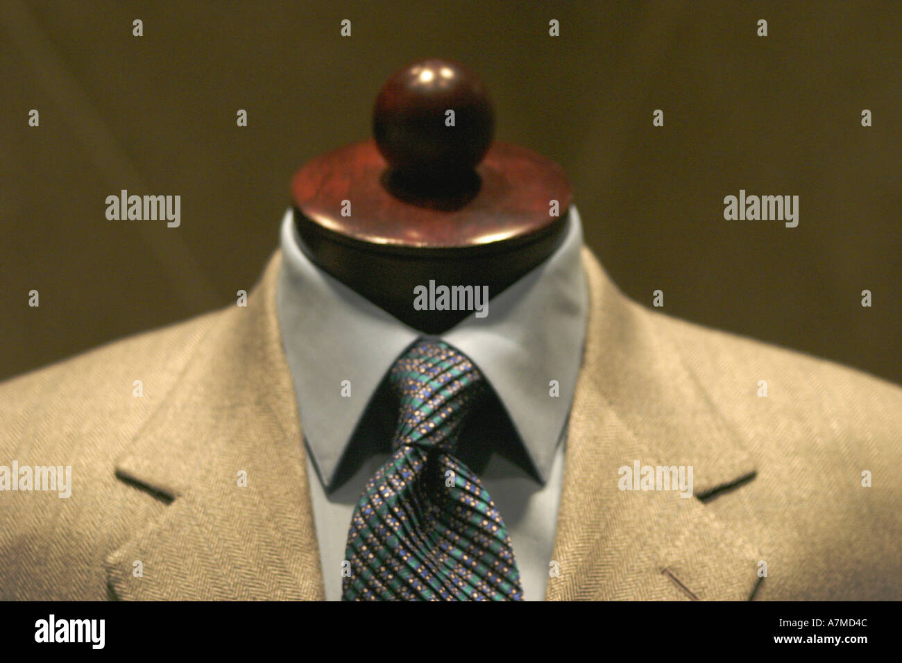 Headless dummy Horizontal Plastic Window display male surreal headless ...