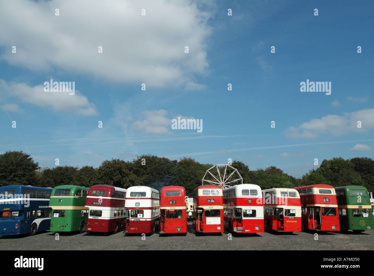 Old fashioned buses hi-res stock photography and images - Alamy