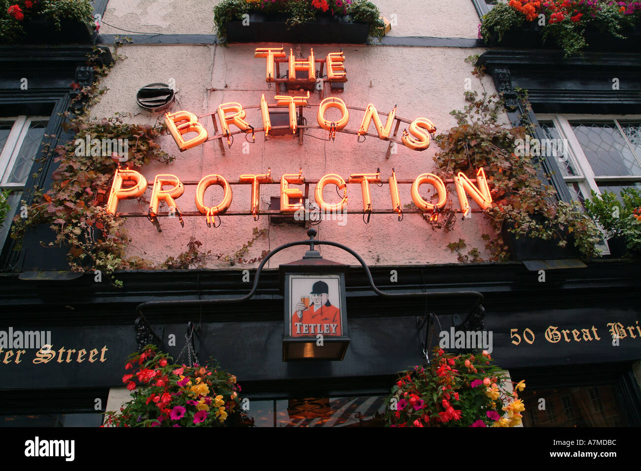Bridgewater hall at night manchester hi-res stock photography and ...