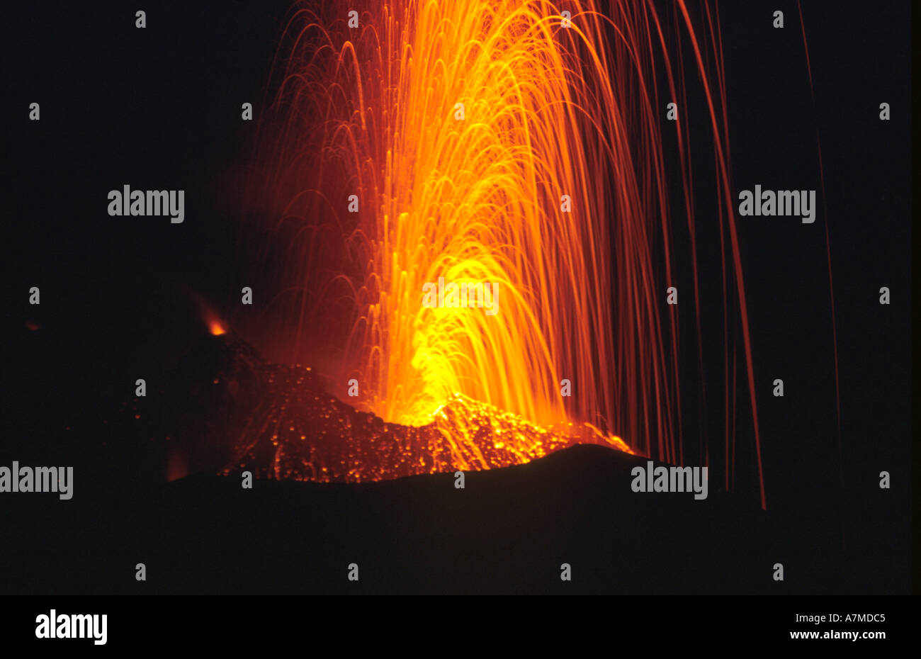 Volcanic explosion on Stromboli Sicily Stock Photo - Alamy