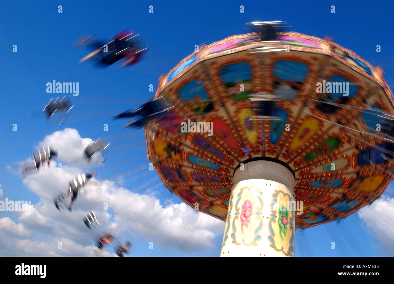 Vintage fairground ride hi-res stock photography and images - Alamy