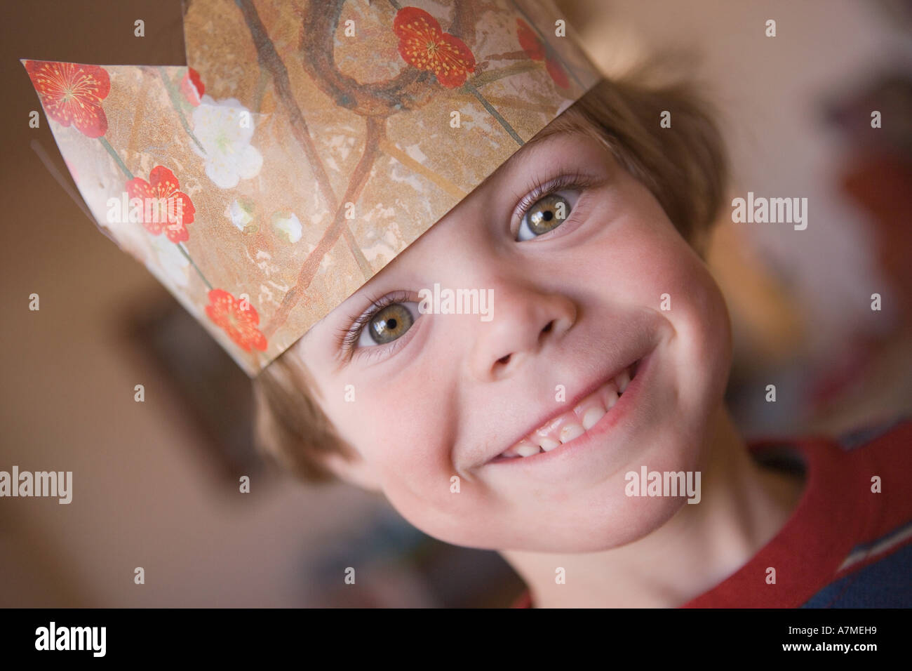 Wearing paper crown hi-res stock photography and images - Alamy