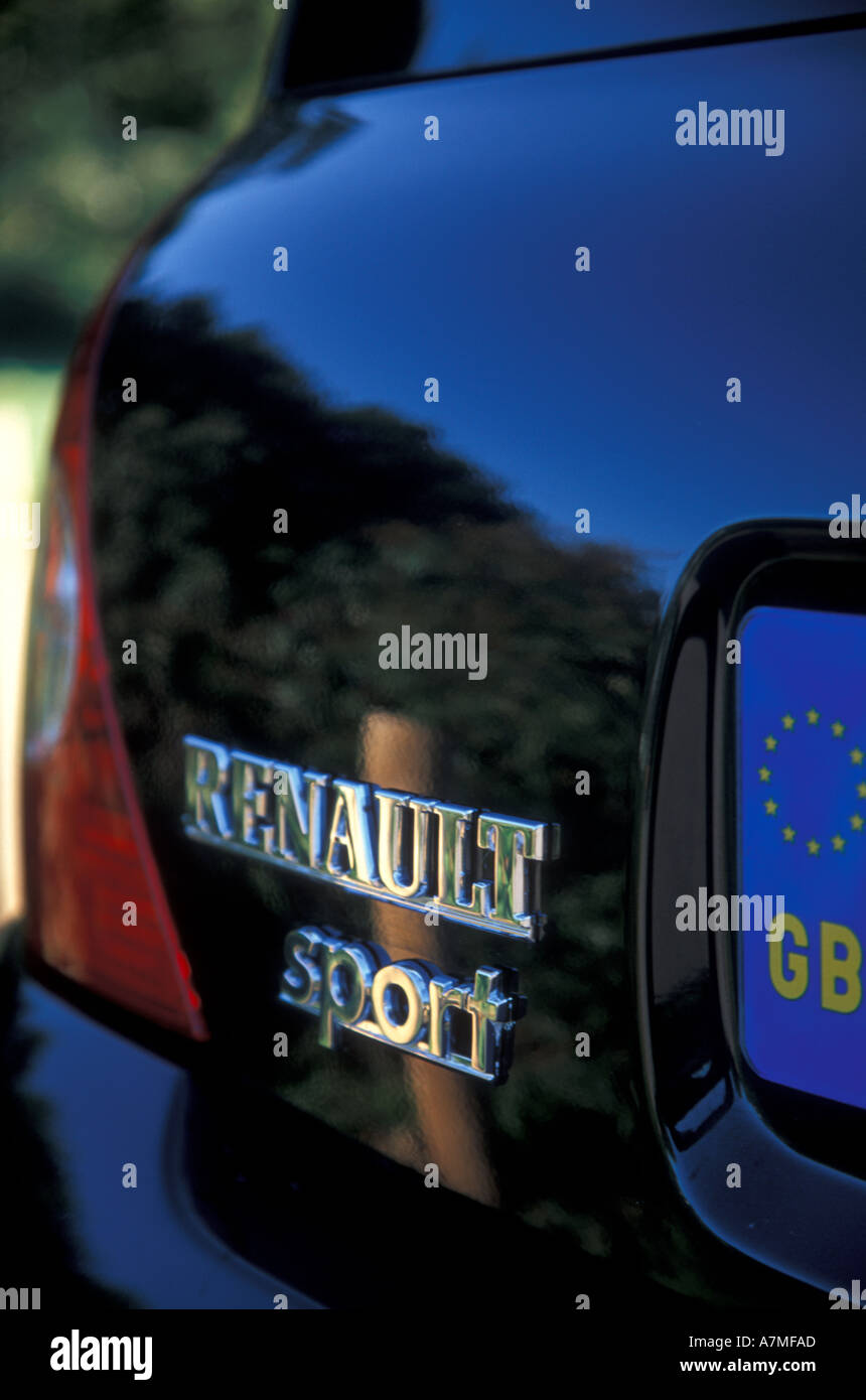 Renault clio sport 172 rear spoiler Stock Photo - Alamy
