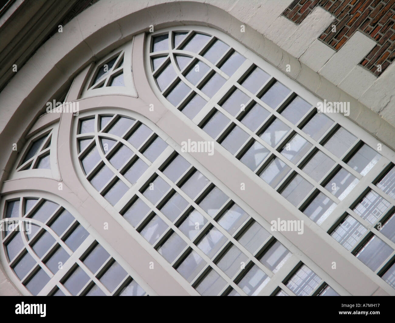 Small arched window hi-res stock photography and images - Alamy