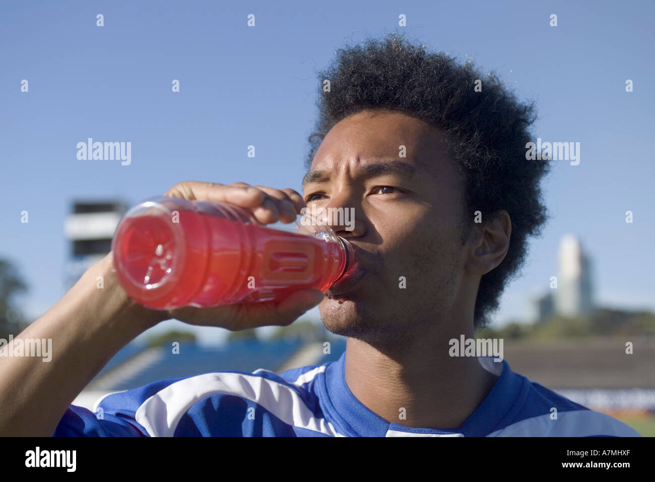 Soccer player drinking drink hi-res stock photography and images - Alamy