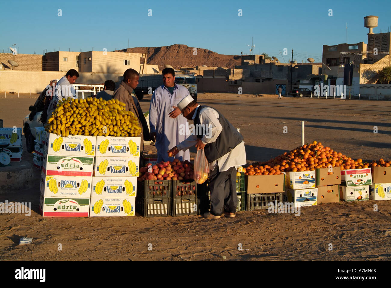 Small town in the Sahara Desert, near Ubari, Libya Stock Photo - Alamy