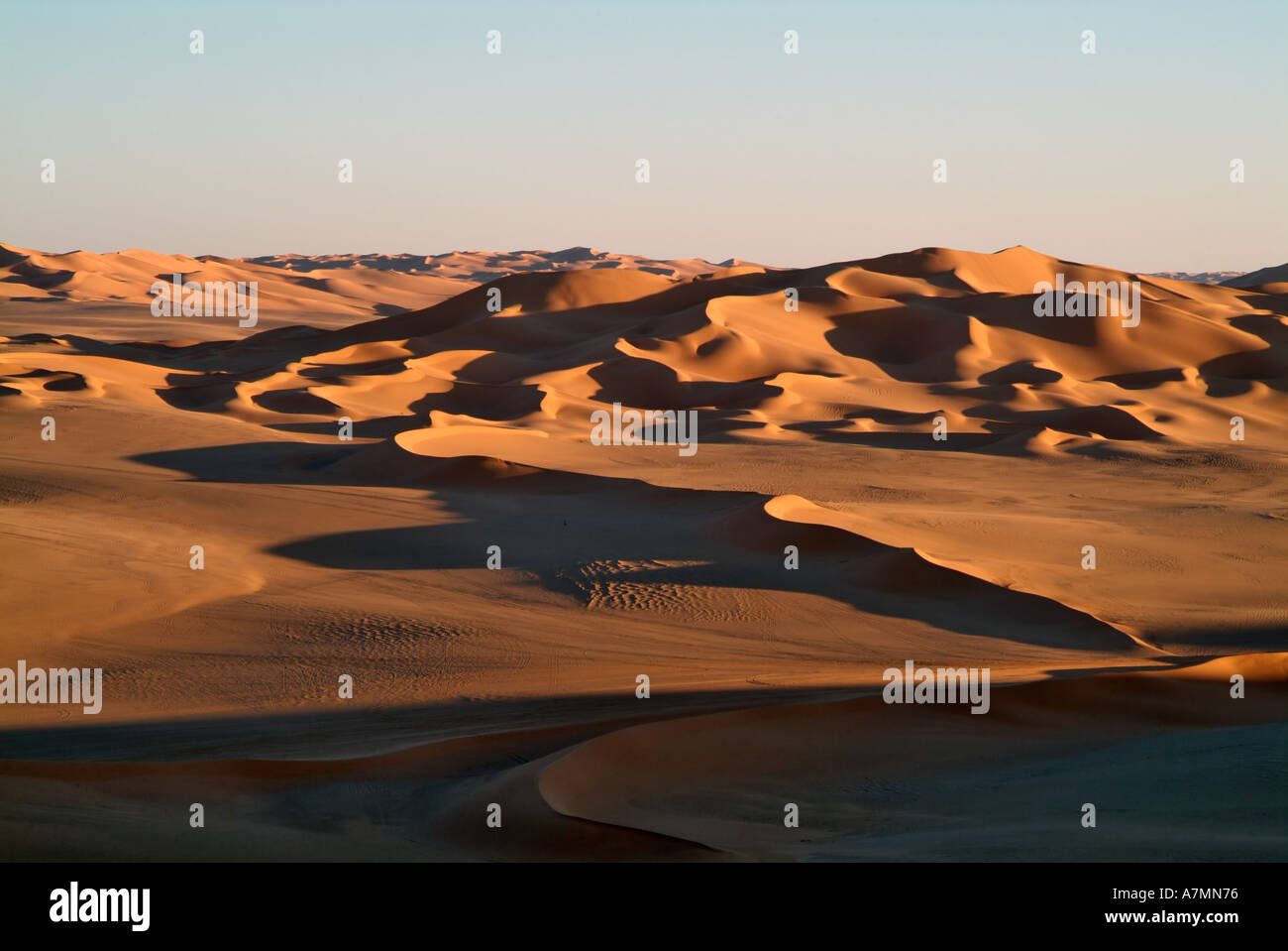 Ubari sand sea High Resolution Stock Photography and Images - Alamy