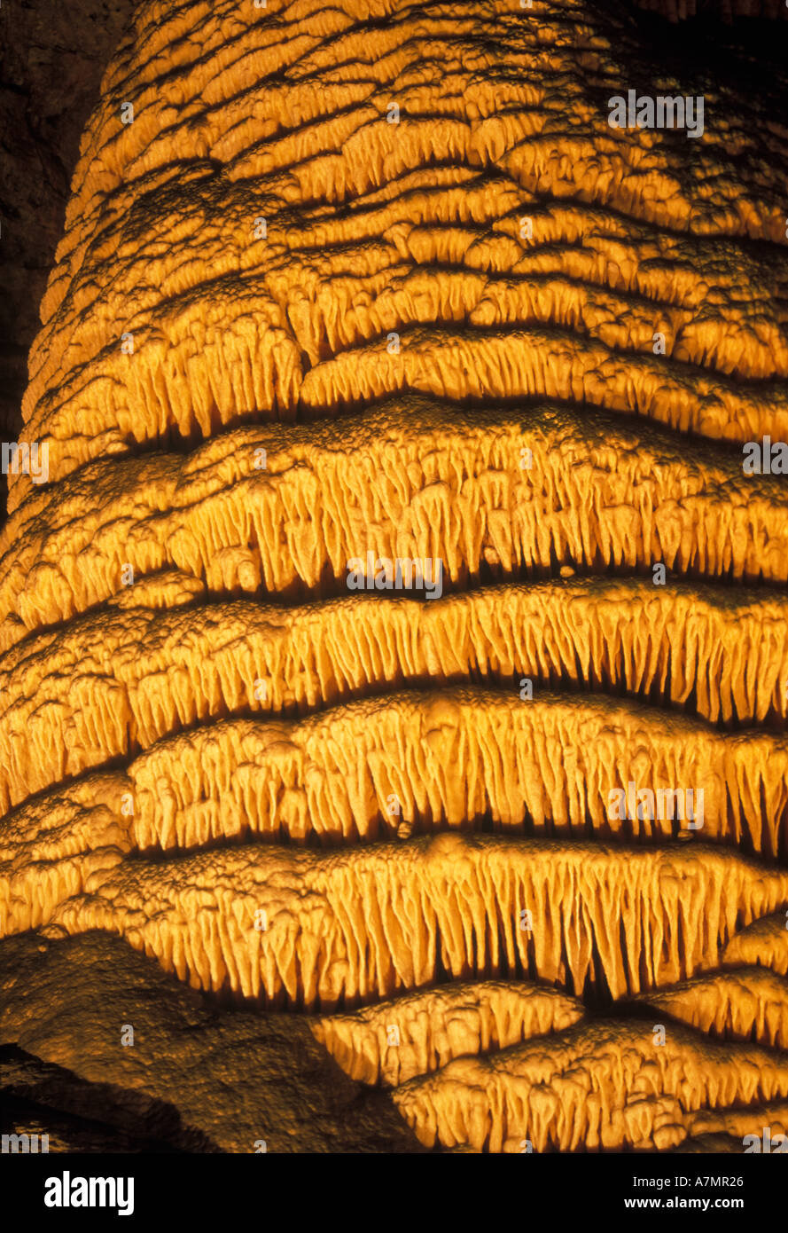 Frozen niagara limestone formation hi-res stock photography and images ...