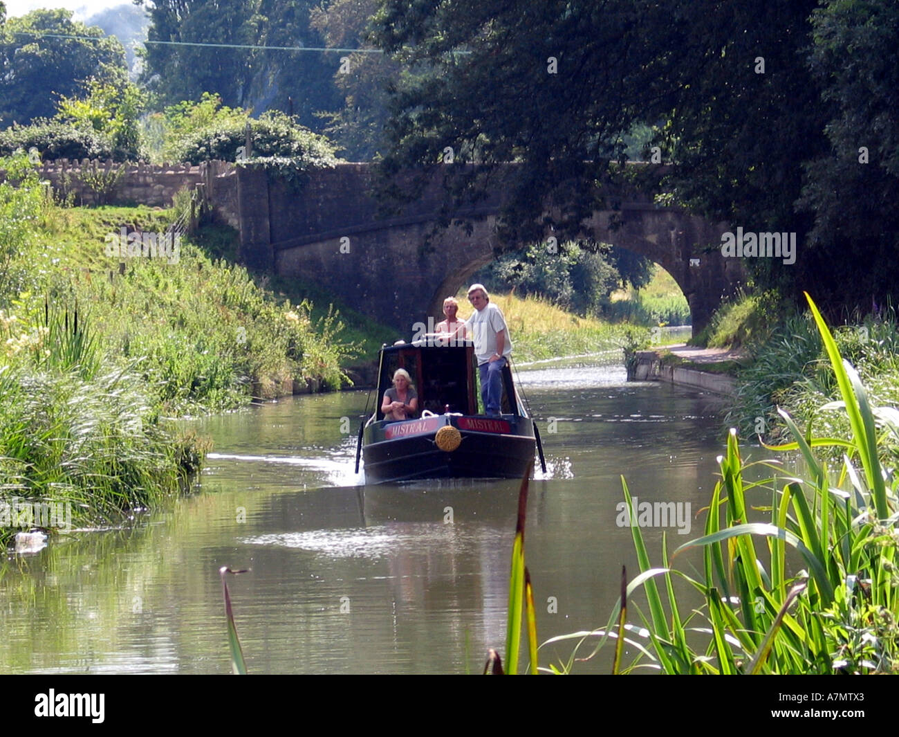 Narrowboat side view hi-res stock photography and images - Alamy