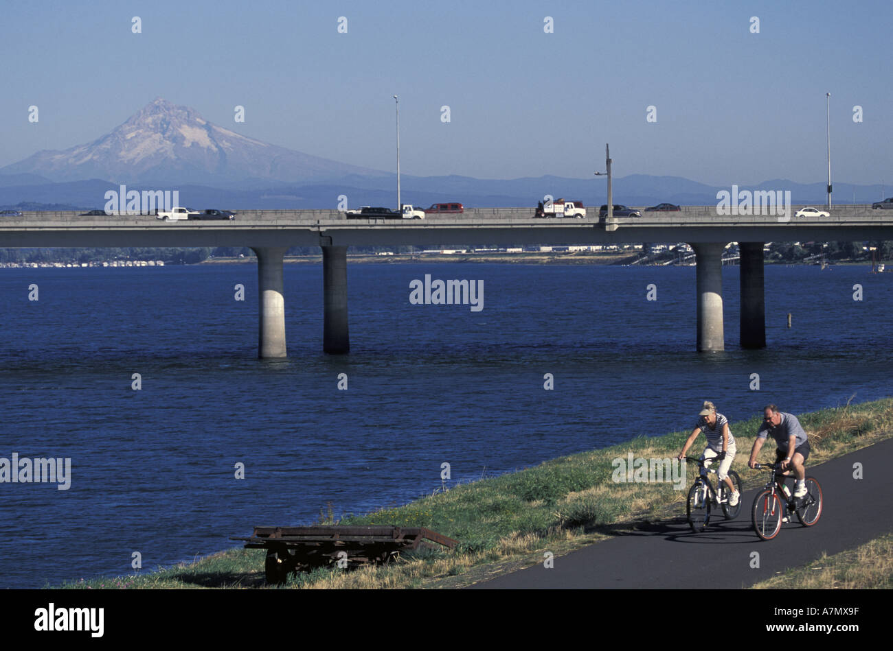 Portland vancouver interstate bridge hi-res stock photography and ...