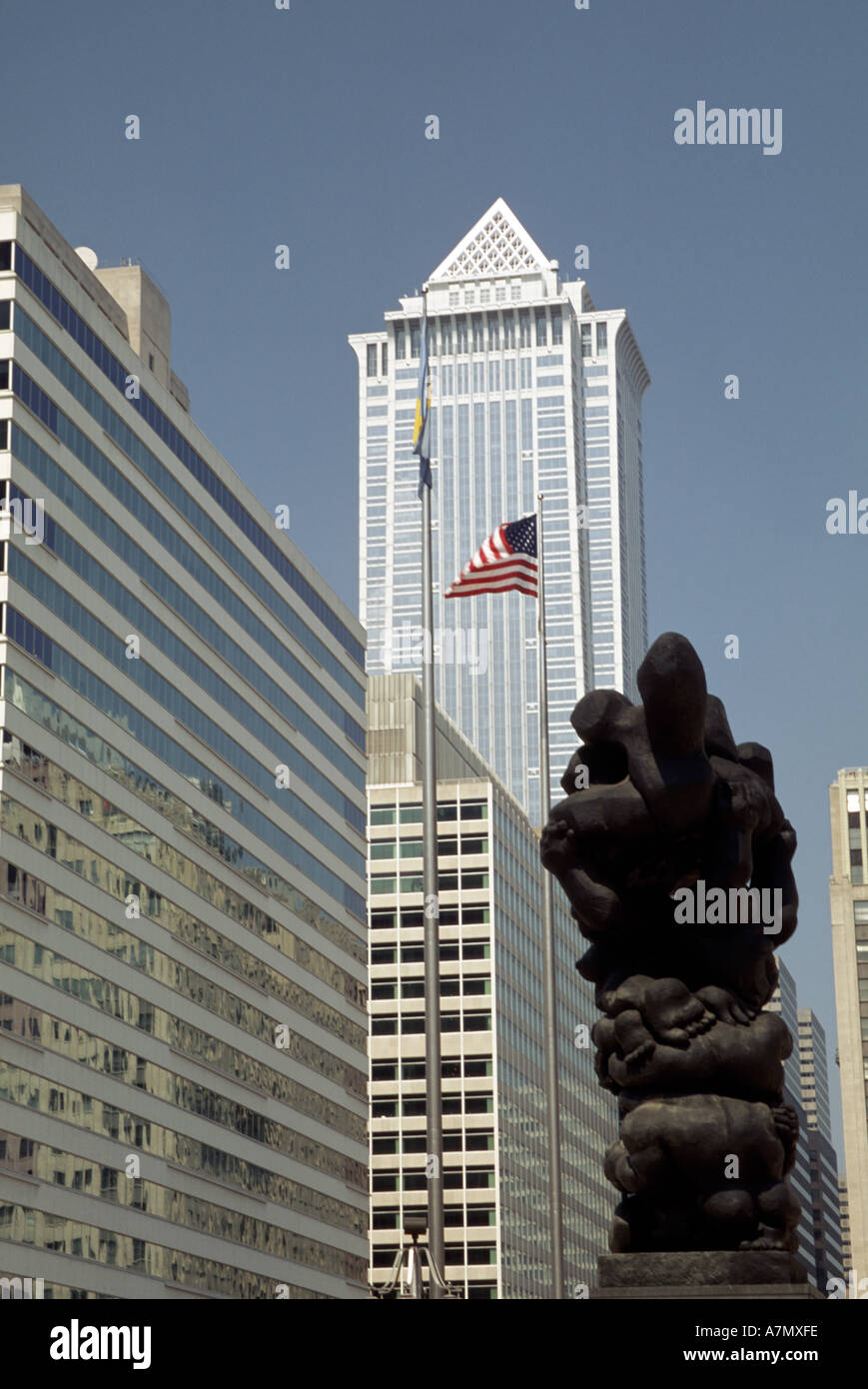 USA, Pennsylvania, Philadelphia. Government of the People statue in ...