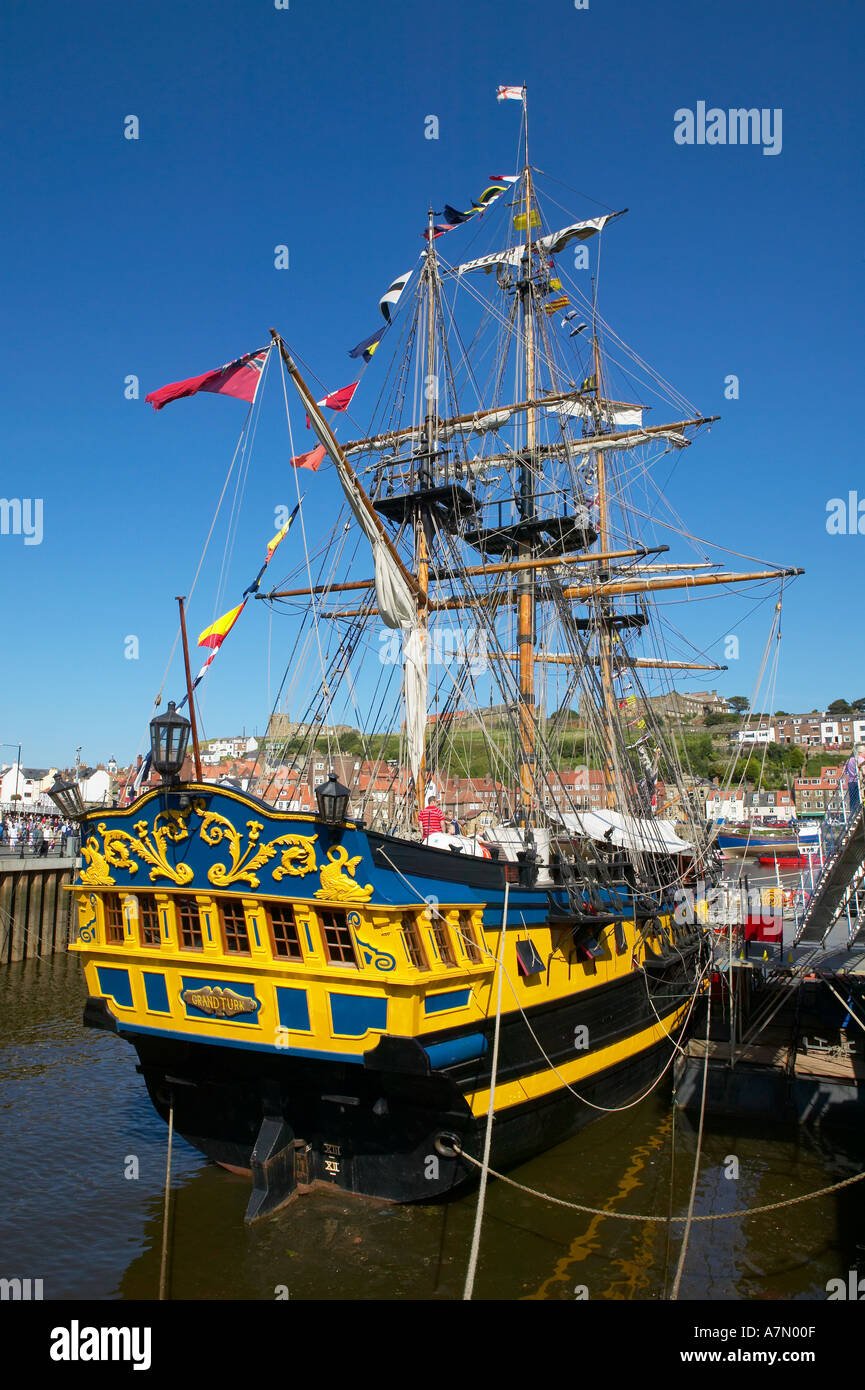 Replica ship boat hi-res stock photography and images - Alamy