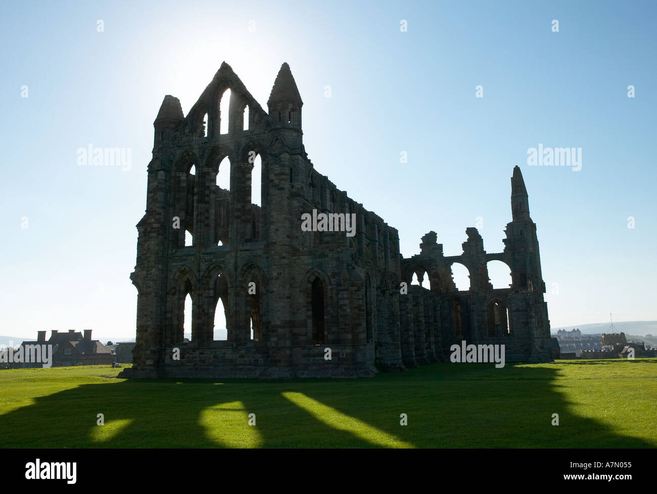 WHITBY ABBEY RUIN IN SILHOUETTE YORKSHIRE ENGLAND Stock Photo - Alamy