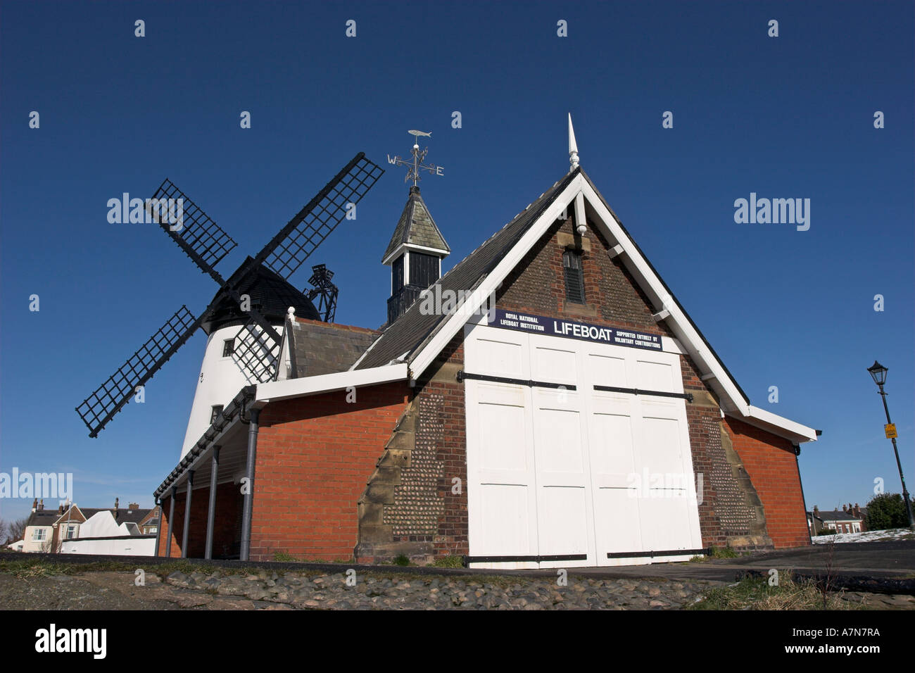 Restored rnli lifeboat hi-res stock photography and images - Alamy