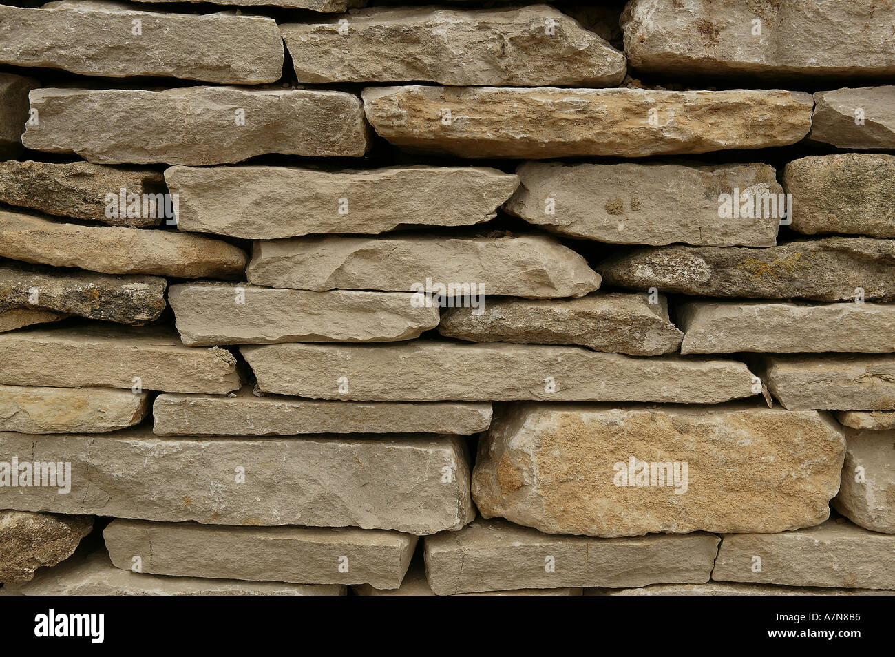 Walling technique hi-res stock photography and images - Alamy