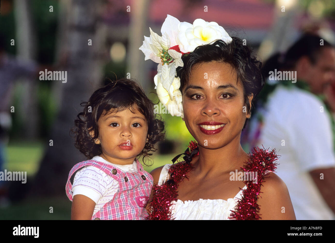 Hawaii polynesian woman child hi-res stock photography and images - Alamy