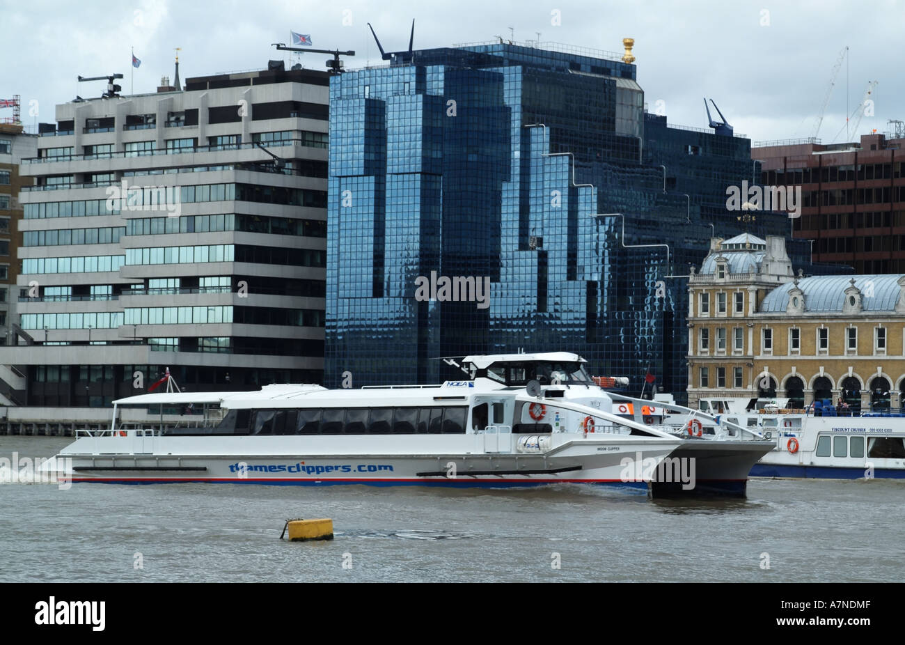 Moon Clipper a fast commuter carrying craft on the River Thames central ...
