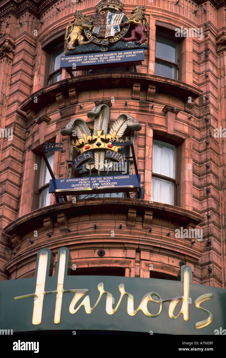 Harrod's London Detail High Resolution Stock Photography and Images - Alamy