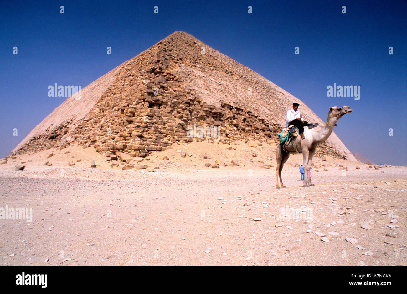 Pyramid of snefru hi-res stock photography and images - Alamy