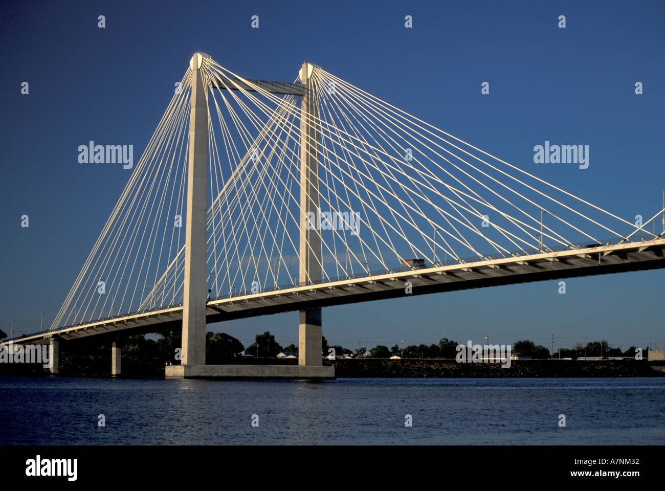 Pasco kennewick bridge hi-res stock photography and images - Alamy