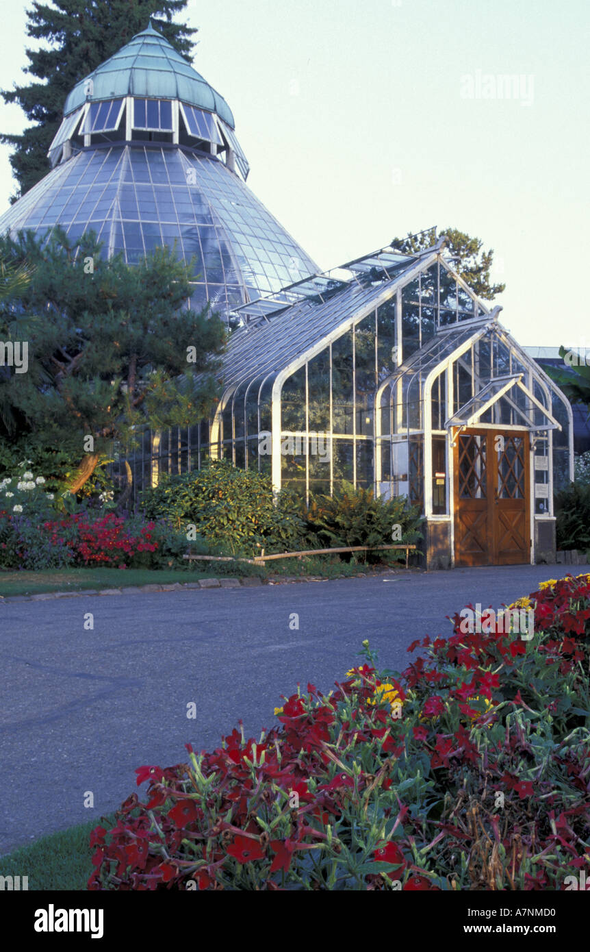 Victorian conservatory hi-res stock photography and images - Alamy