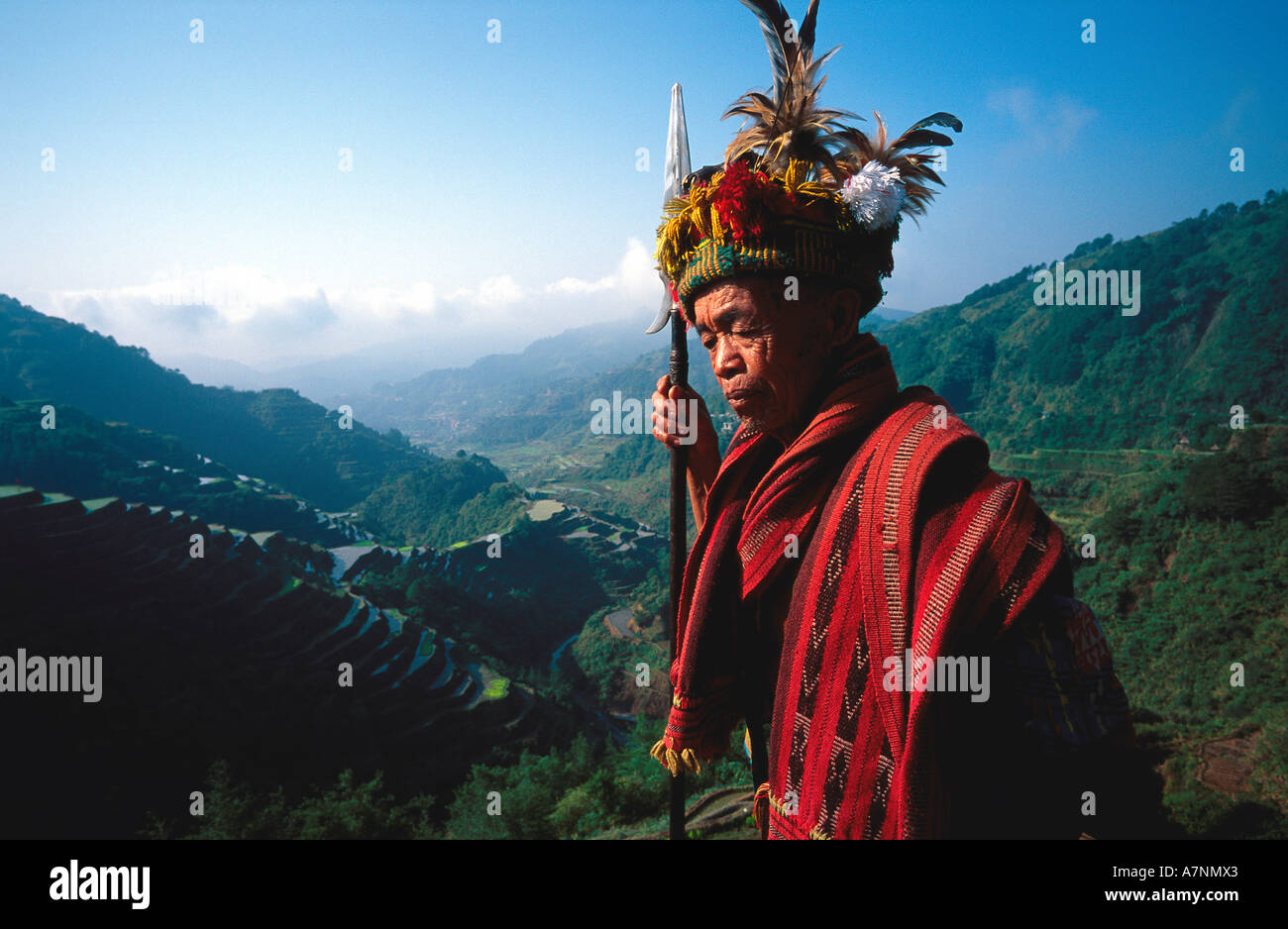 Philippines, Luçon island, hunter of Ifugao tribe in the heart of ...