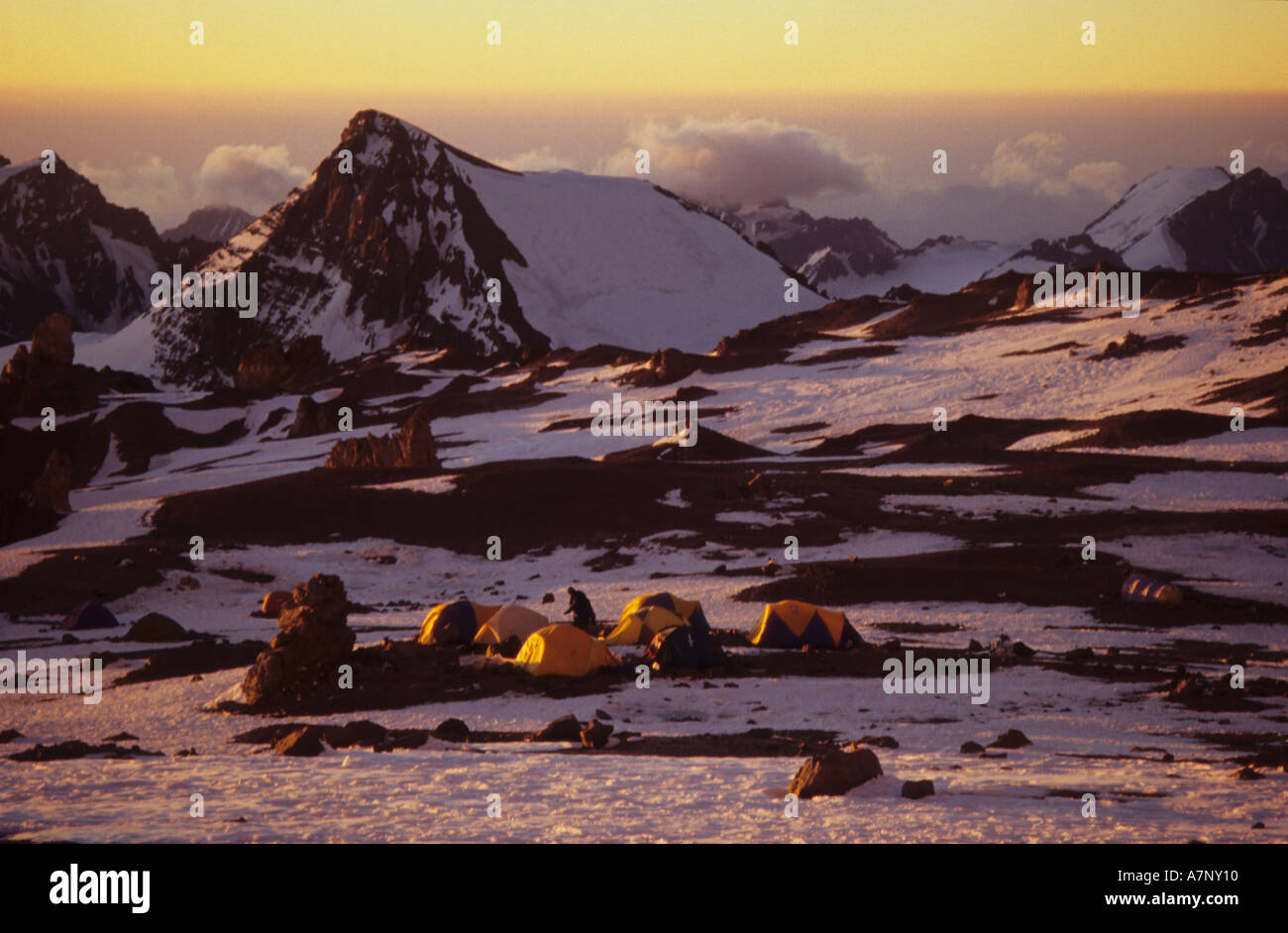 Nido de cóndores aconcagua hi-res stock photography and images - Alamy