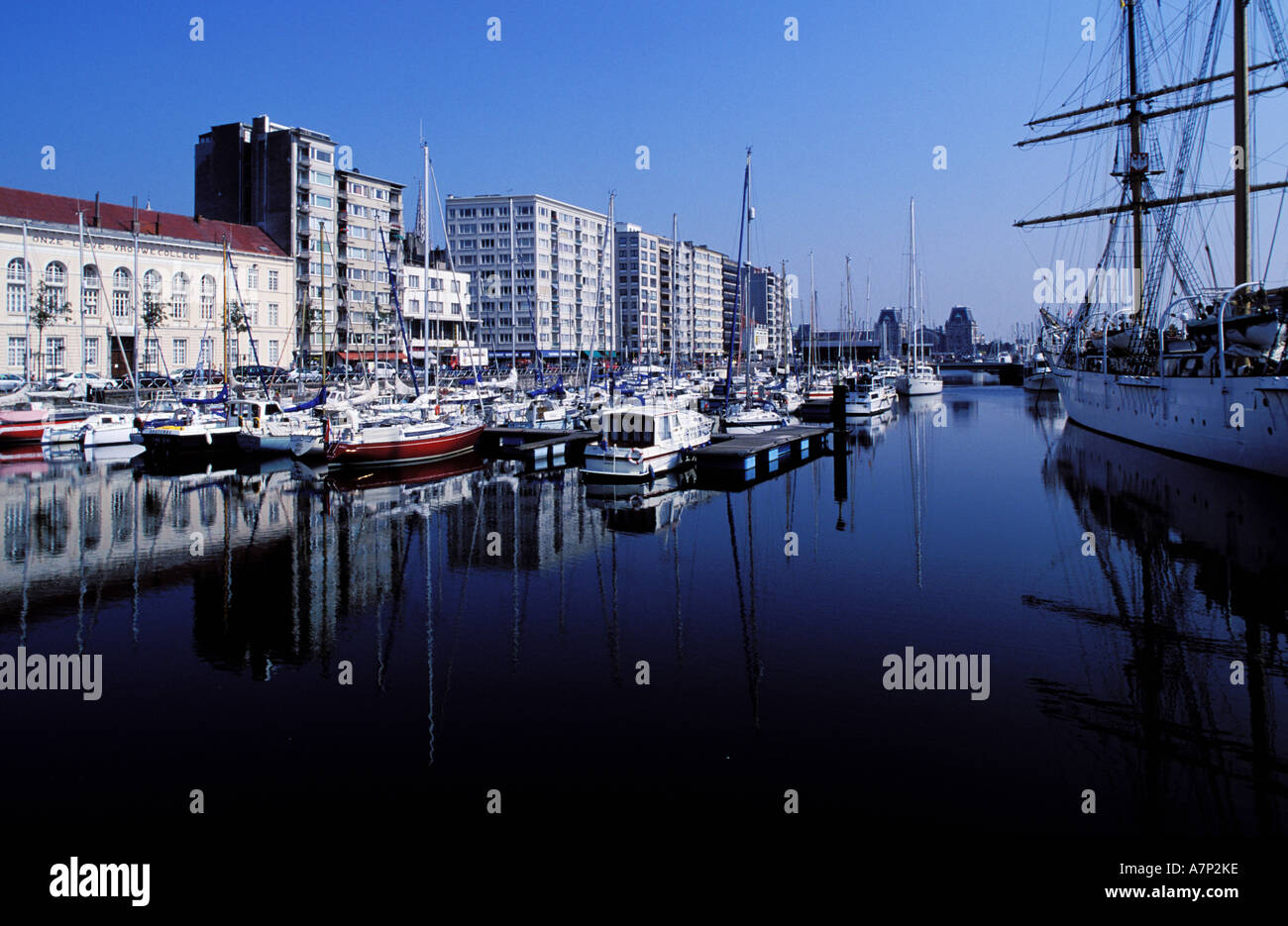 Ostende port hi-res stock photography and images - Alamy