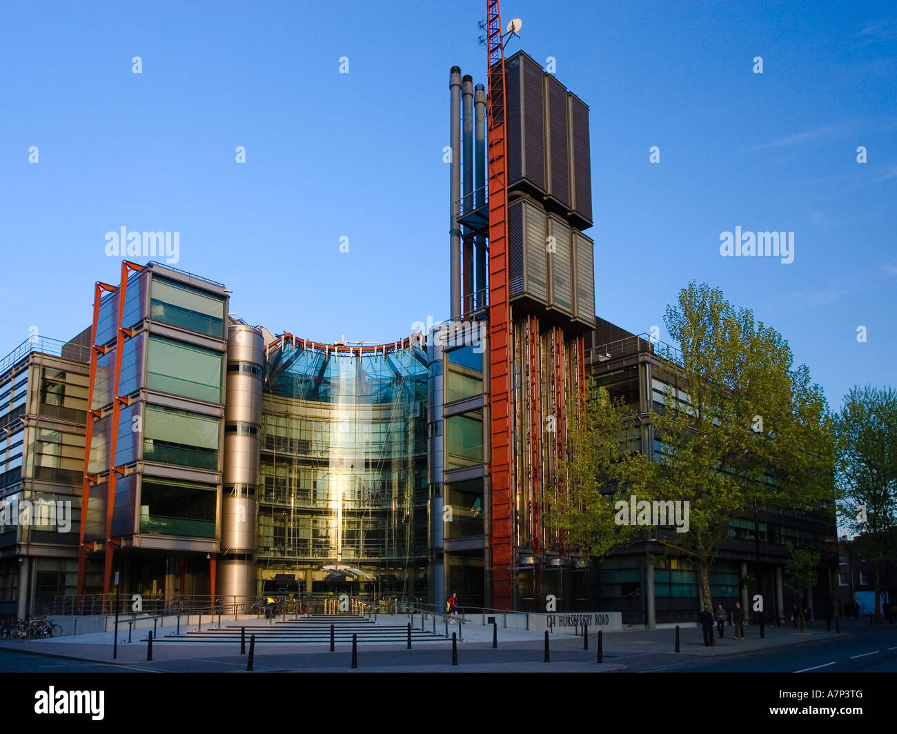 Channel 4 headquarters london hi-res stock photography and images - Alamy