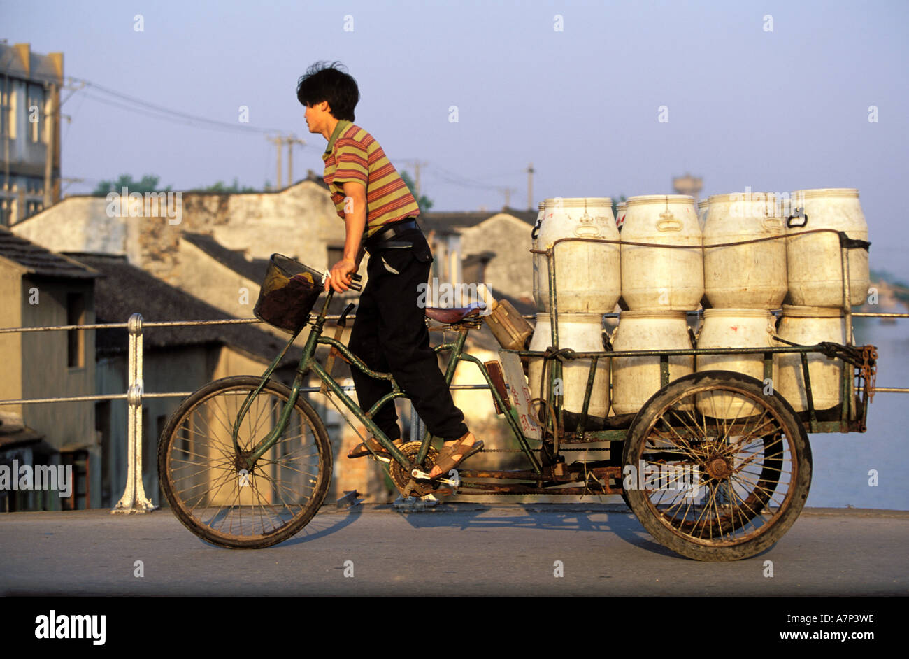 Merchandise transport hi-res stock photography and images - Alamy