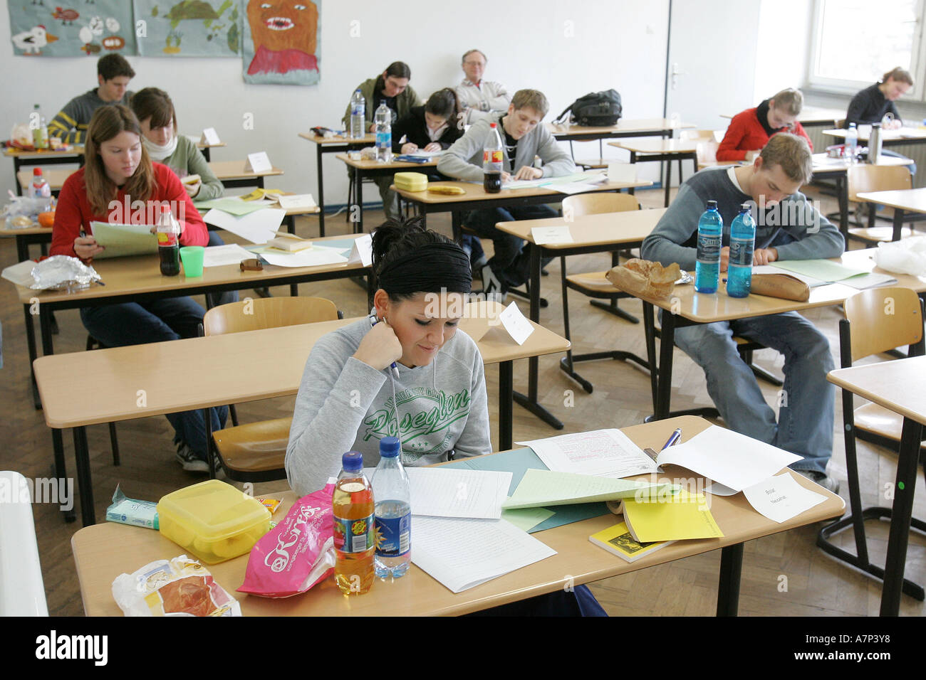 College admission hi-res stock photography and images - Alamy