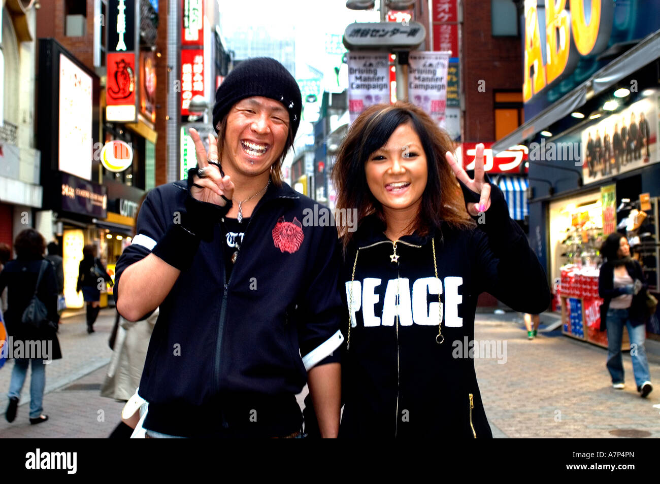Tokyo Japa Shibuya Teen hipsters cosu purei costume outfit expression ...
