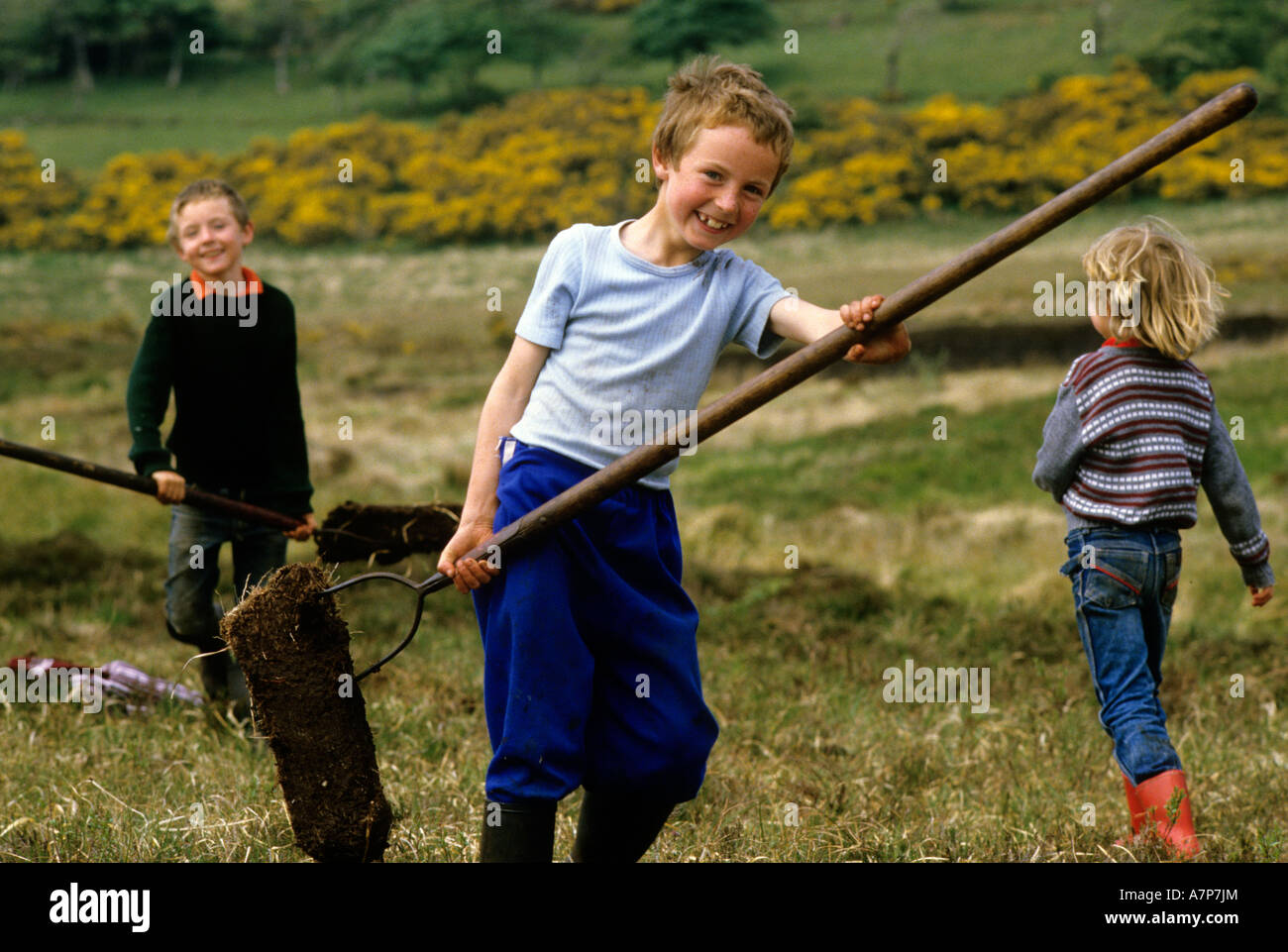 Peat bog ireland digging hi-res stock photography and images - Alamy
