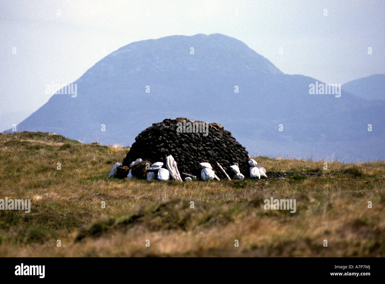 PEAT DIGGING CLARA IRELAND Stock Photo - Alamy