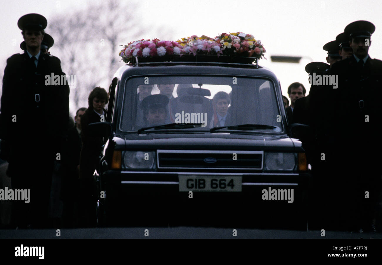 NEWRY BOMBING NORTHERN IRELAND 1985 9 RUC OFFICERS DIED IN IRA MORTAR ...
