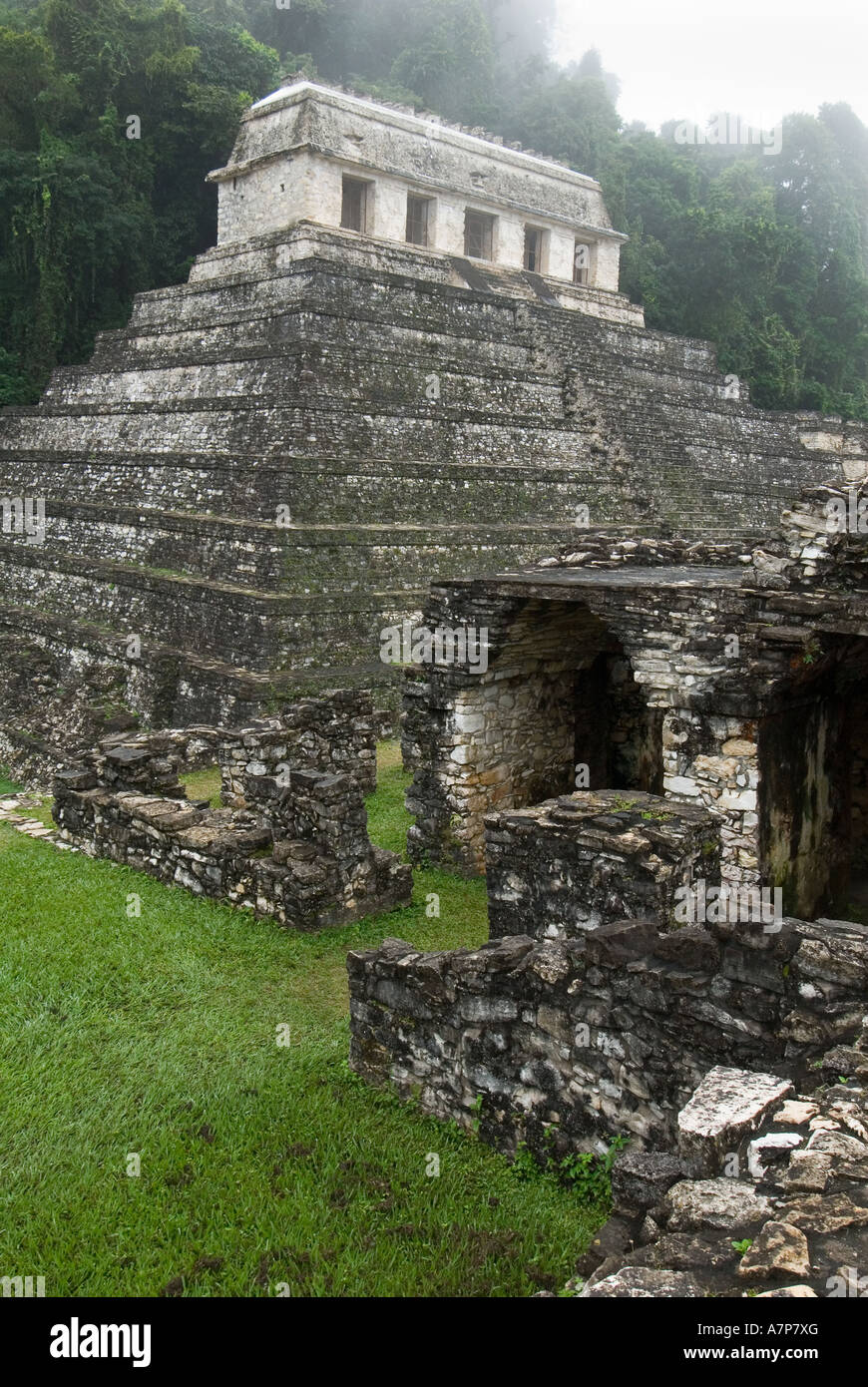 Templo de las Inscriptiones temple of the inscriptions Maya ...