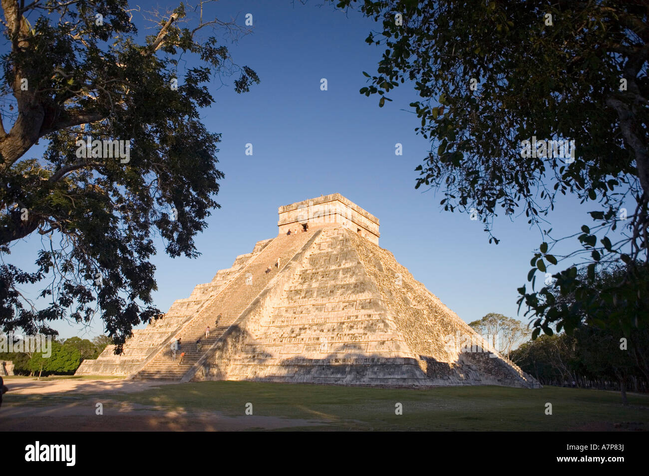 El Castillo, Chichen Itza, Yucatan, Mexico Stock Photo - Alamy