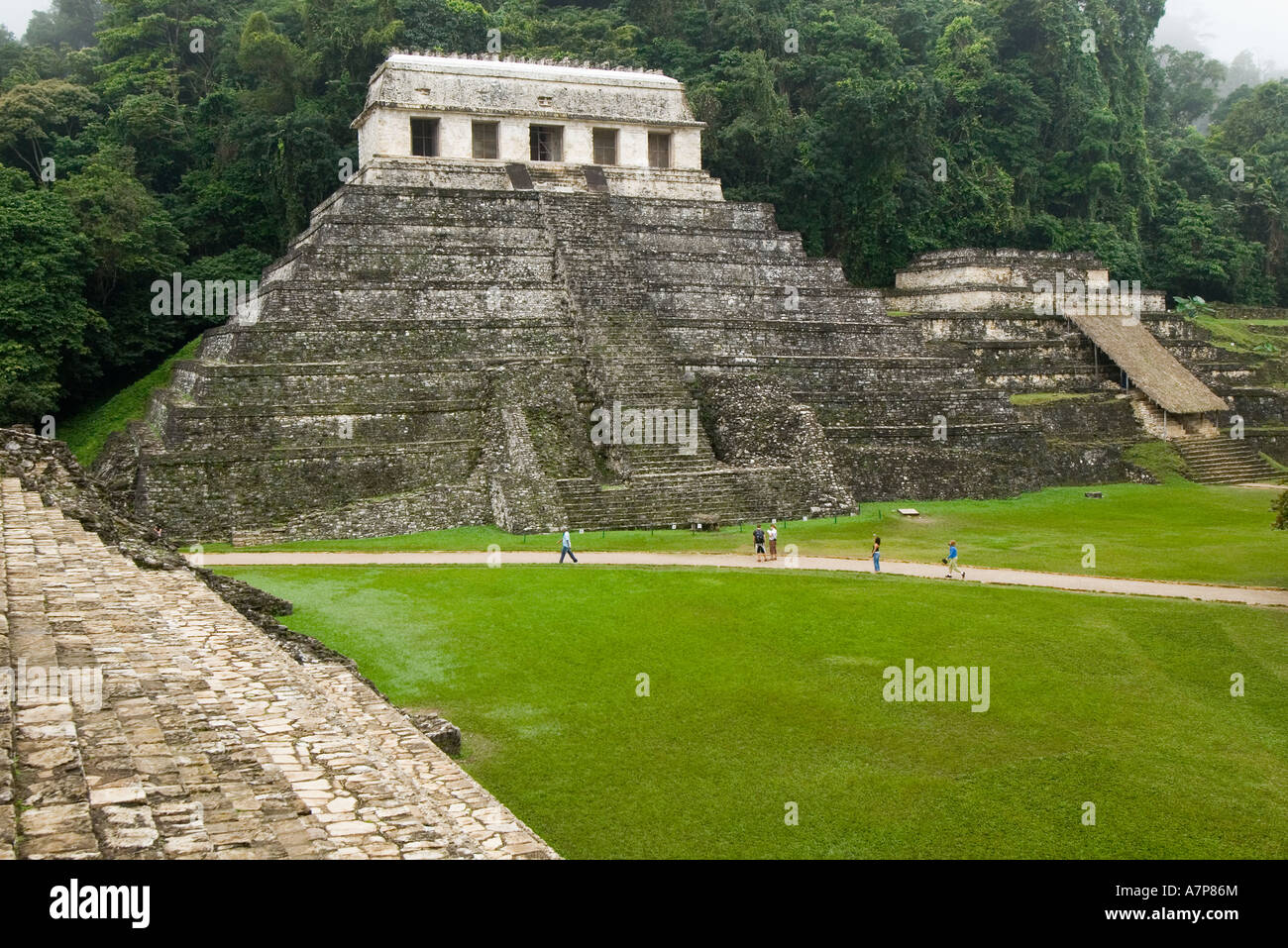 Templo de las Inscriptiones temple of the inscriptions Maya ...