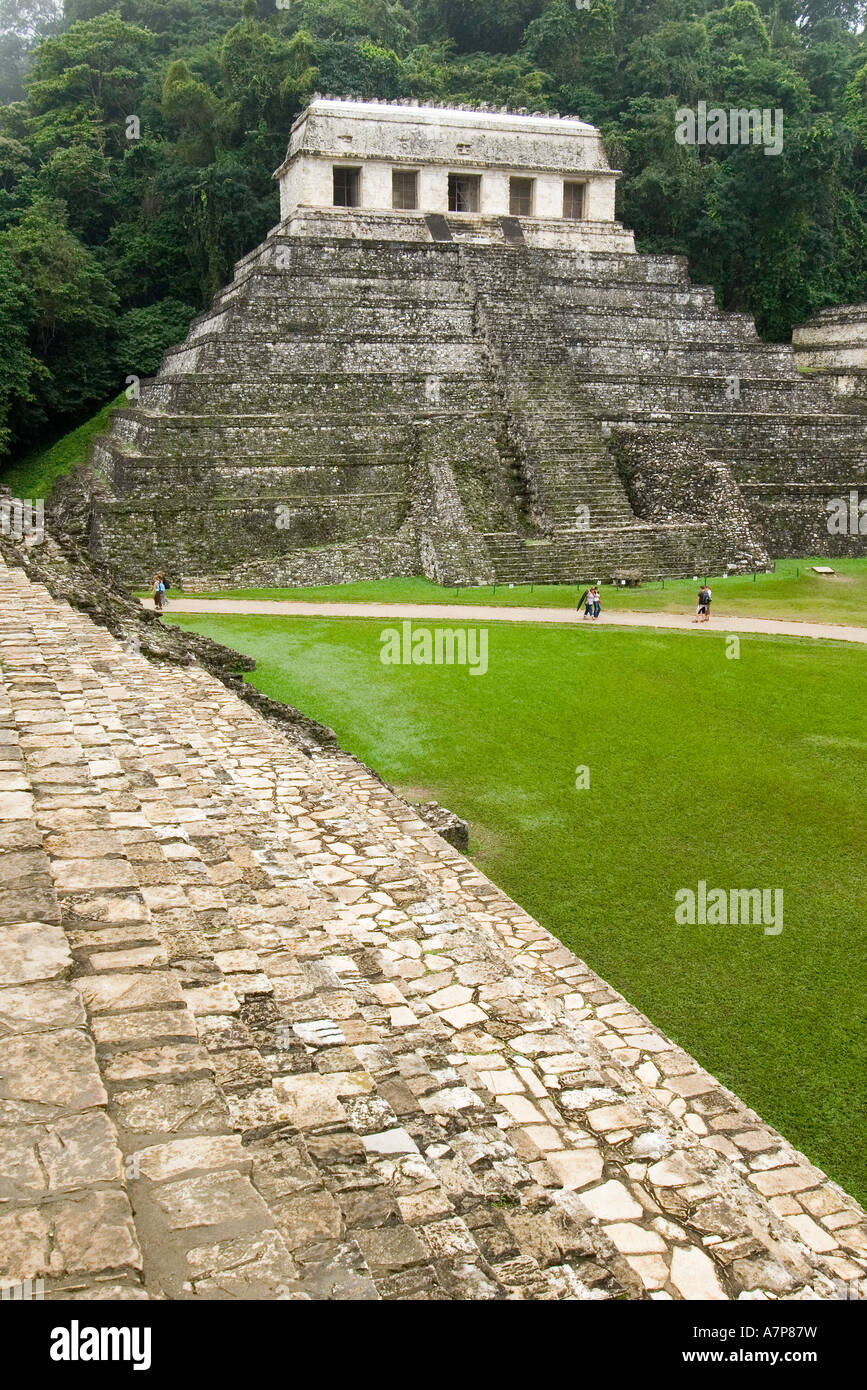 Templo de las Inscriptiones temple of the inscriptions Maya ...