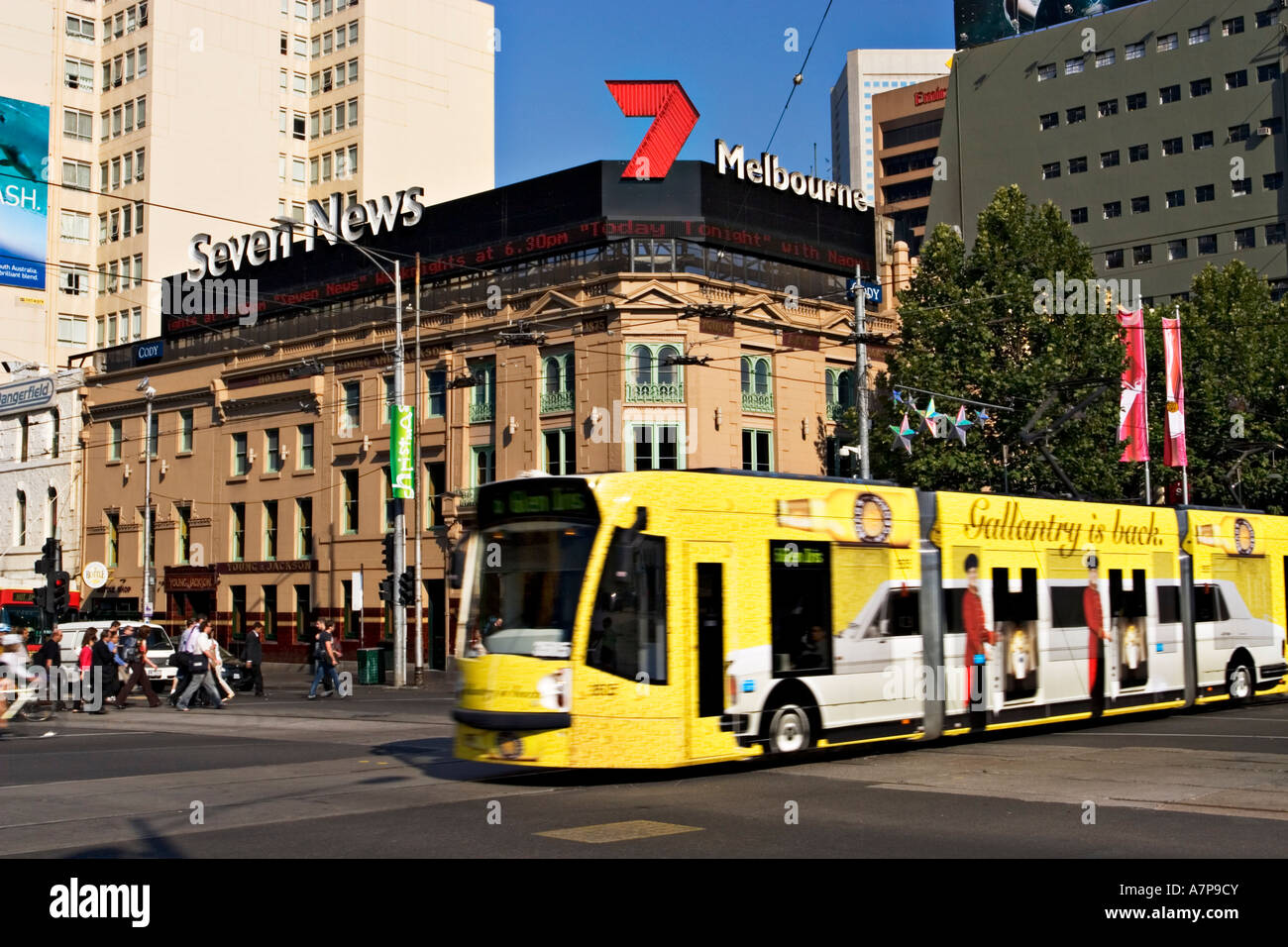 Famous melbourne trams hi-res stock photography and images - Alamy