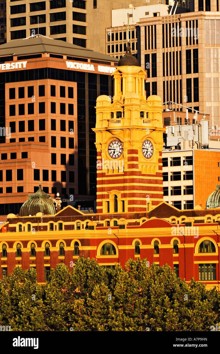 Melbourne Cityscape / Melbourne`s "Flinders Street Station" Melbourne ...