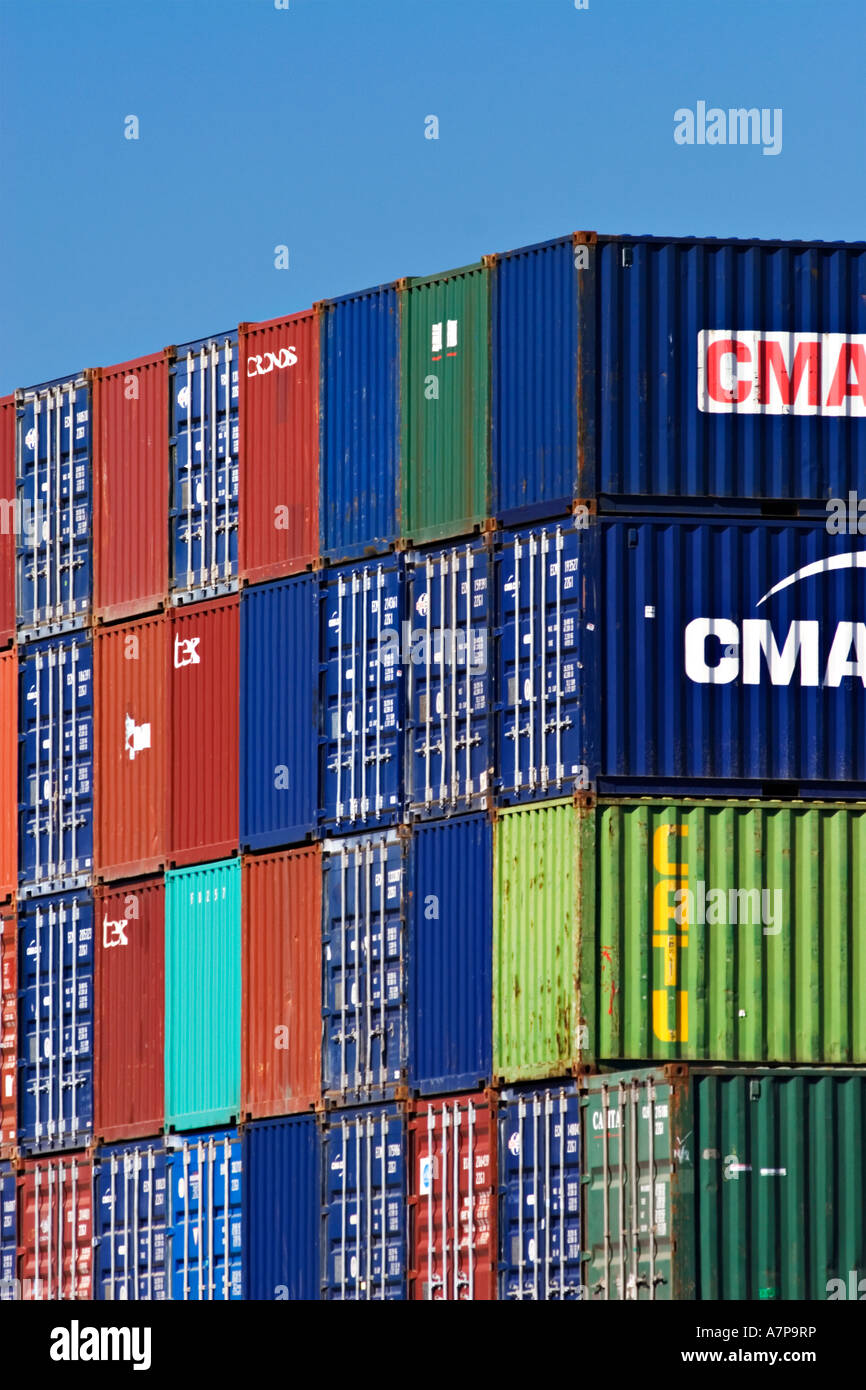 Stacked shipping containers hi-res stock photography and images - Alamy